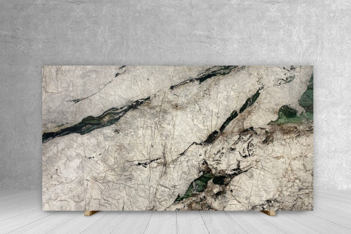CRISTALLO FUCHSITE POLISHED SLAB 3/4 136 x 78 – Tilehouz